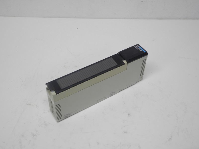 140DRA84000 32VDC 24vdc Schneider Modicon Quantum 4 Group Channels